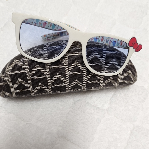 Hello Kitty Michael Kors | Accessories | Hello Kitty Sunglasses Michael ...